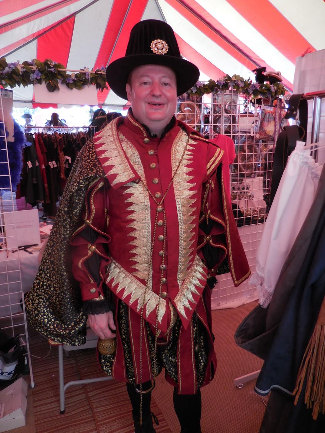 Elizabethan Noble Man 3pc, Red XL – A Masquerade Costume